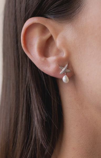 Boh Runga - Feather Kisses Pearl Studs – Unity Collection